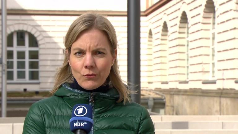 Prozess gegen Ex-RAF-Terroristin Klette in Celle gestartet | tagesschau.de