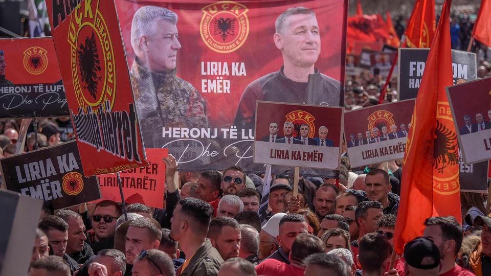 Prozess gegen Kosovos Ex-Präsident Thaci beginnt | tagesschau.de