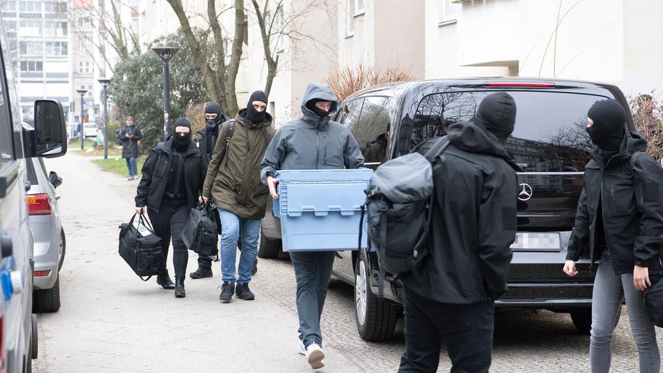 Ehemalige RAF-Terroristin Klette in Untersuchungshaft | tagesschau.de