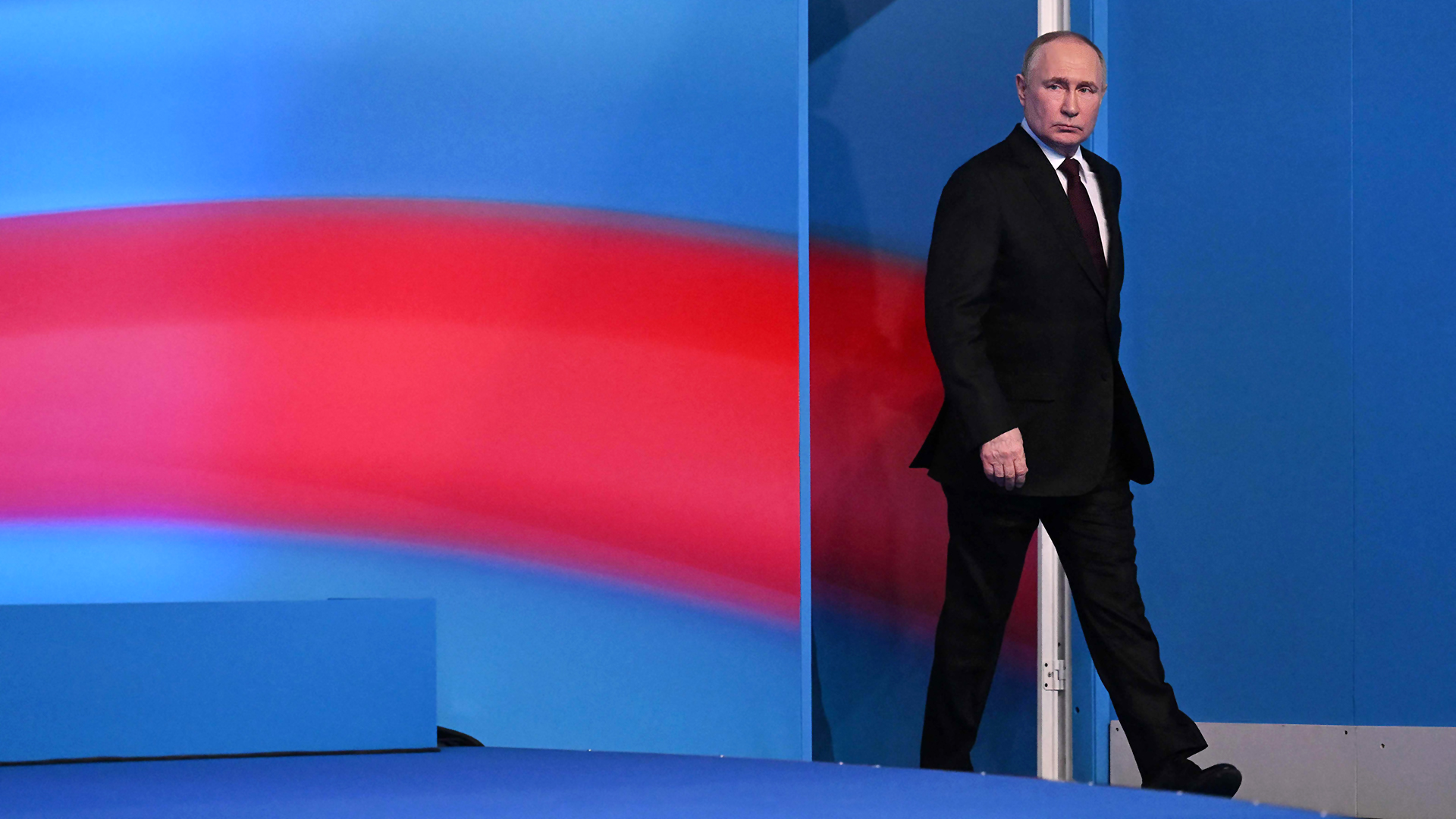 Putin feiert sich nach Präsidentenwahl und beschwört Einheit | tagesschau.de