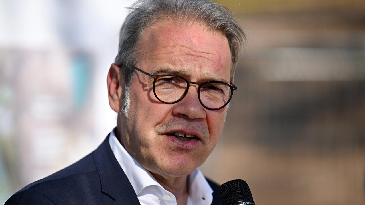 Thüringen: Verhandlungen über mögliche "Brombeer"-Koalition beginnen ...