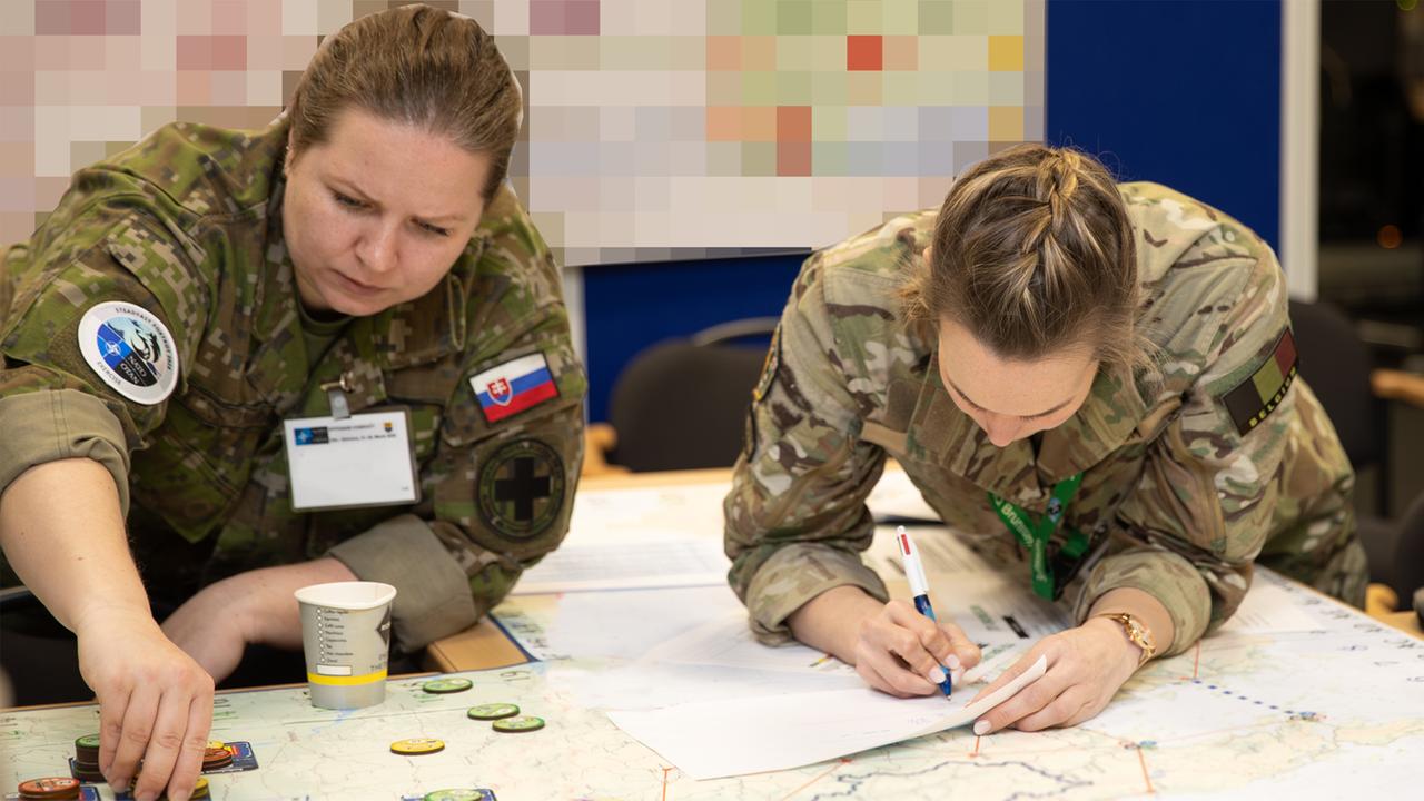 Erstmals Einblick in NATO-Logistik-Steuerung | tagesschau.de