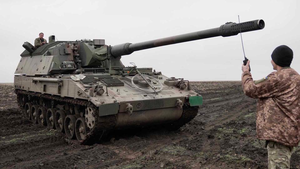 Panzerhaubitze 2000: Wichtige Waffe für die Ukrainer | tagesschau.de