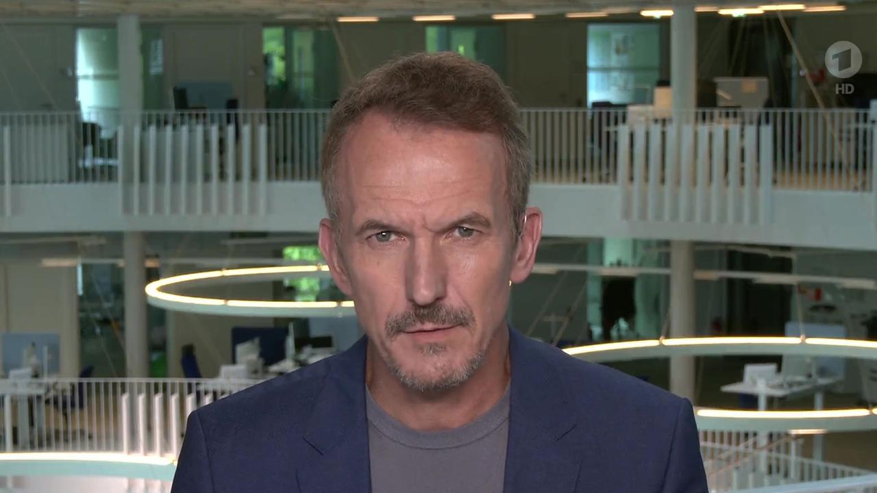 Bernd Rasem, ARD-aktuell, mit Informationen zur Lage in Los Angeles ...