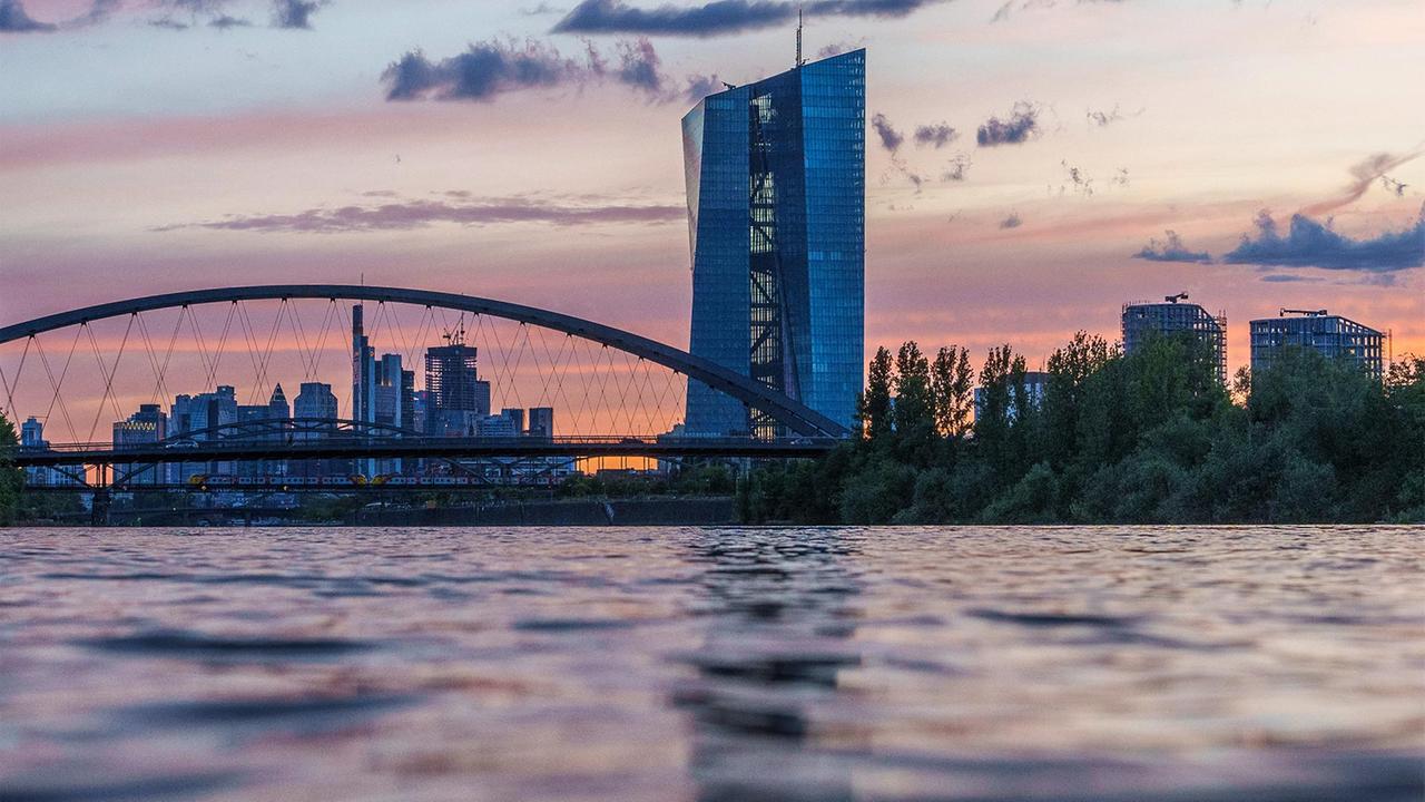 Welche Risiken die Zinswende der EZB birgt | tagesschau.de