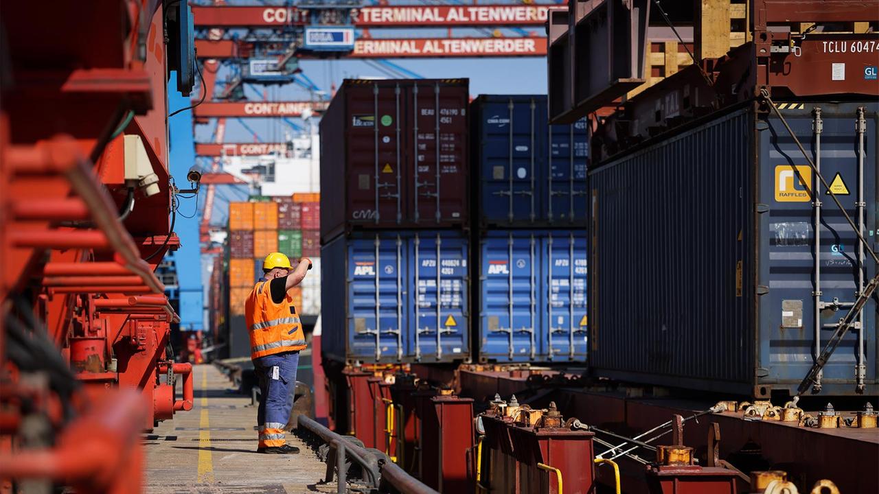 Deutsche Exporte mit größtem Plus seit dreieinhalb Jahren | tagesschau.de