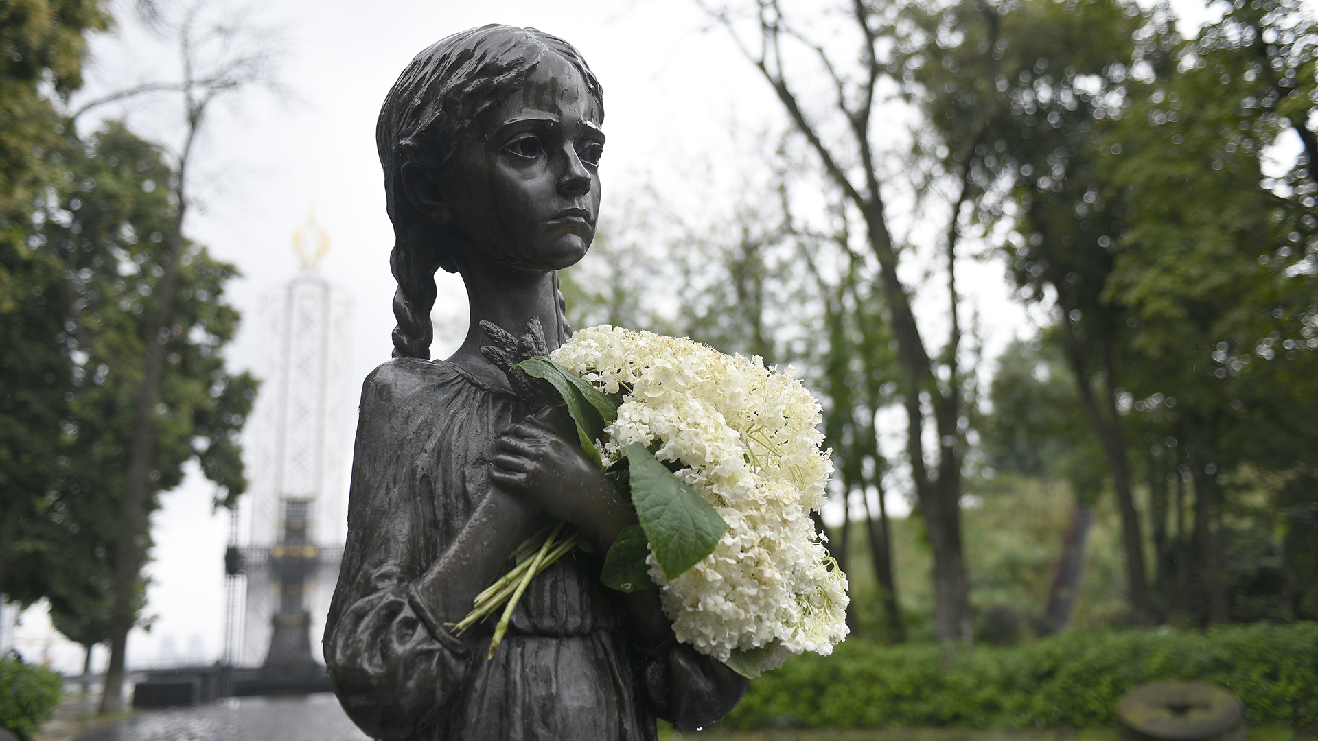 Ukraine gedenkt der Holodomor-Opfer vor 90 Jahren | tagesschau.de