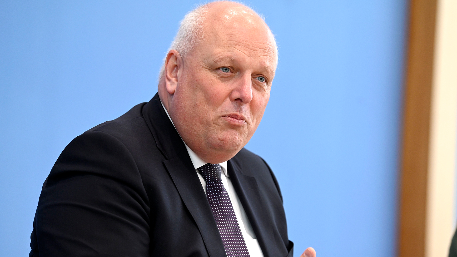 Datenschutzbeauftragter kritisiert digitale Patientenakte | tagesschau.de