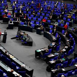 Erste Sitzung des Bundestags: Stühlerücken im Parlament | tagesschau.de