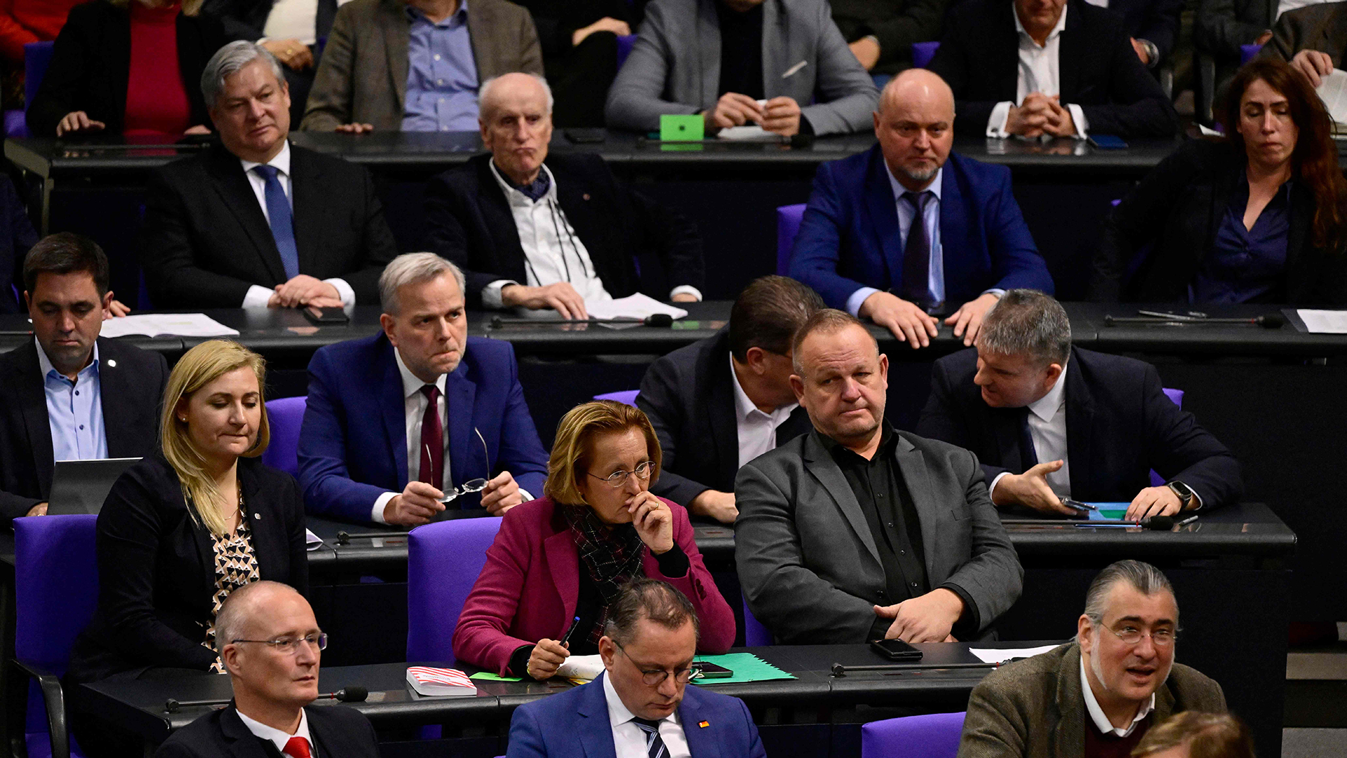 AfD im Bundestag beschäftigt mehr als 100 Rechtsextreme | tagesschau.de