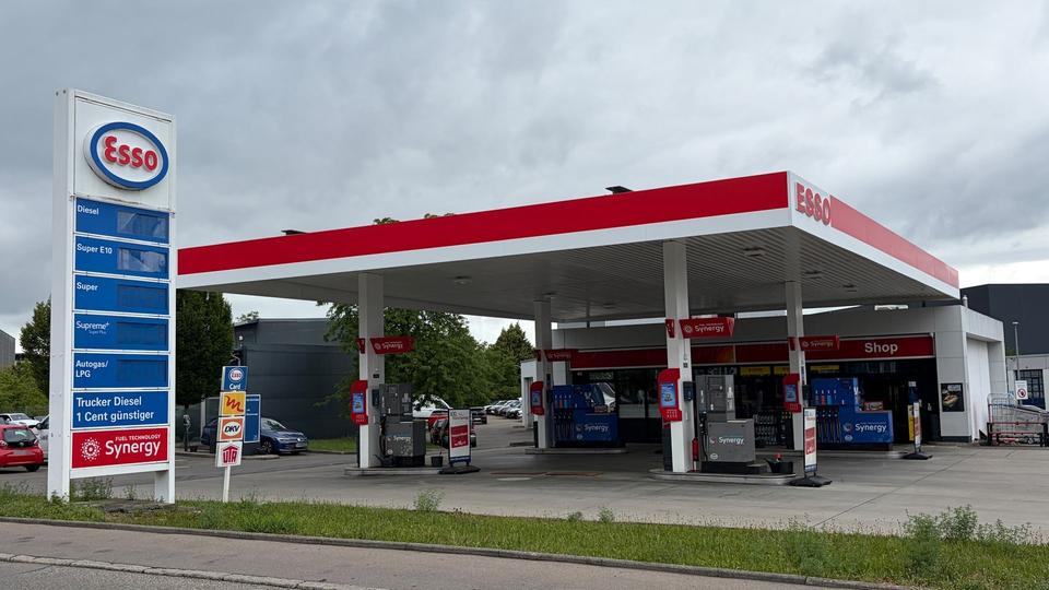 Baden-Württemberg: Ermittler gehen von Brandstiftung aus, Unternehmen ...