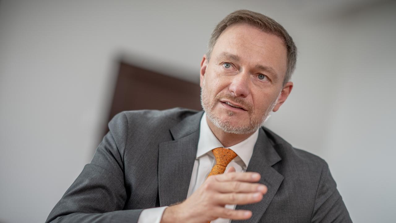 Lindner plant Kindergelderhöhung für 2025 | tagesschau.de