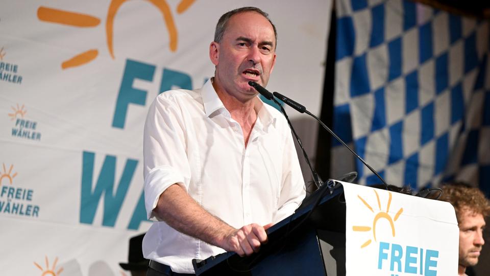 Gillamoos: Attacken gegen die Ampel - Uneinigkeit bei Aiwanger | tagesschau.de