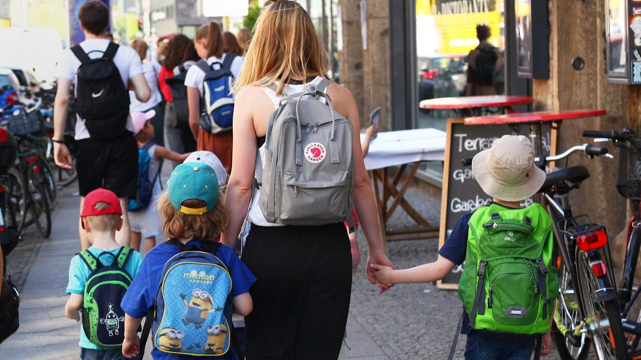 Bokep indo gadis cantik she seemed a bit anxious and