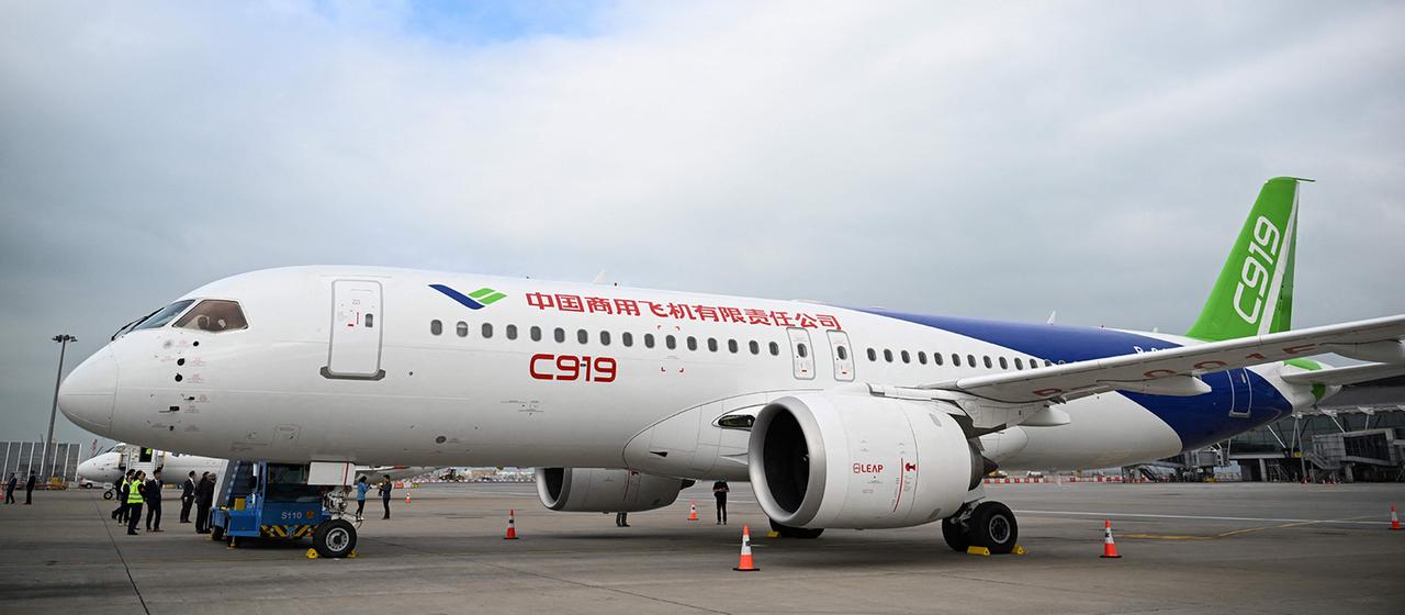 China präsentiert eigenes Passagierflugzeug C919 | tagesschau.de