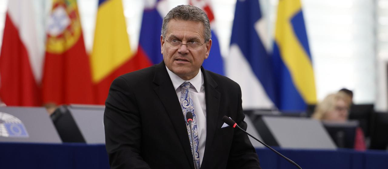 Zollstreit mit Trump: EU legt neue Liste für Gegenzölle vor | tagesschau.de