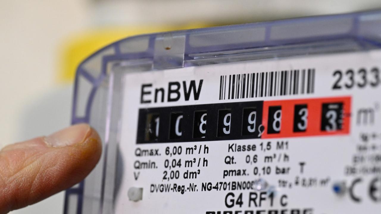 Baden-Württemberg: Versorger senken Preise: Für wen werden Strom und ...