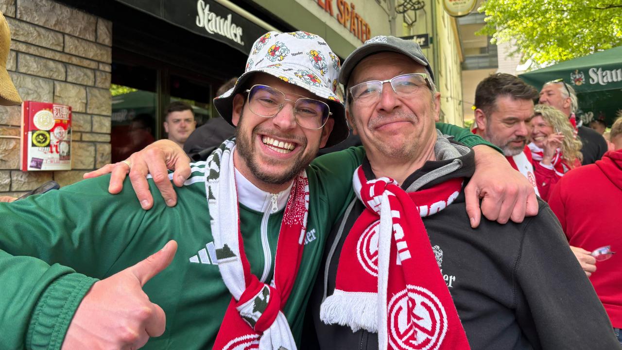 Nordrhein-Westfalen: Jubel in Essen: RWE-Fans feiern Relegationsplatz ...