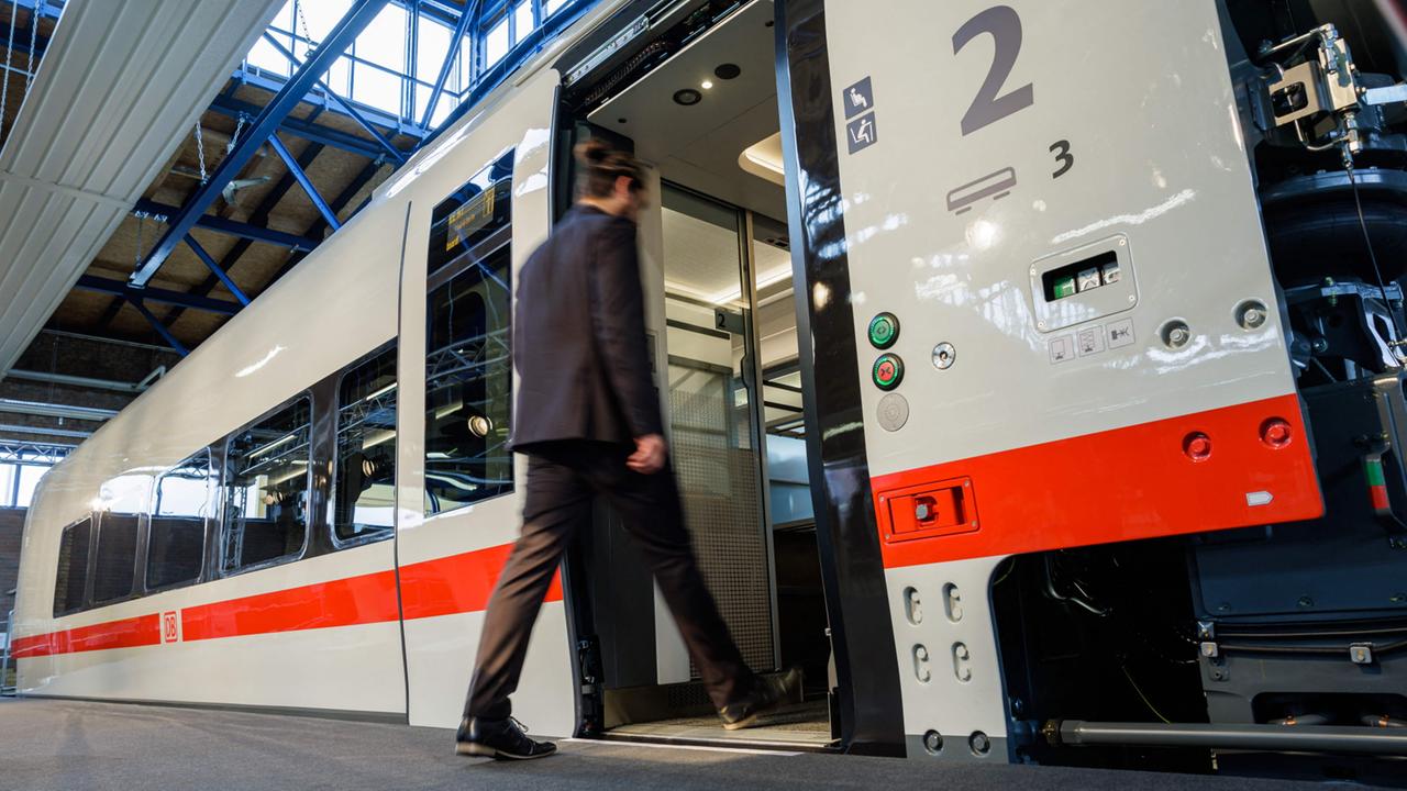 Bahn stellt ICE L mit stufenlosem Einstieg vor | tagesschau.de