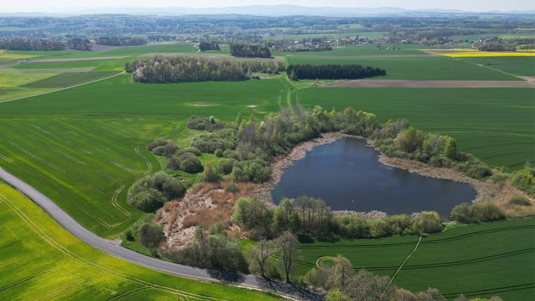 Heartshaped lake Formoza in Siekierczyn, Poland : r/europe