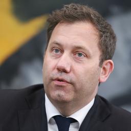 Kabinett beschließt Steuerentlastung für Unternehmen | tagesschau.de