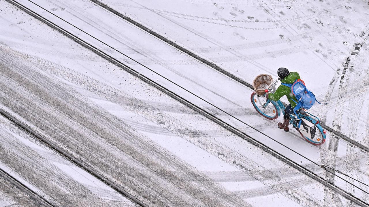 Bilderstrecke zum Winterwetter: Deutschland kommt ins Schlittern ...